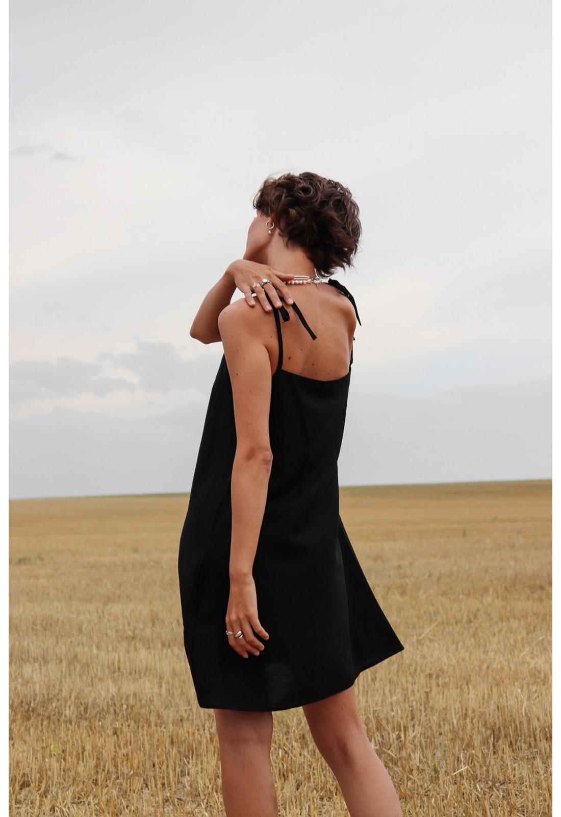 Sleeveless linen dress Spaghetti tie straps